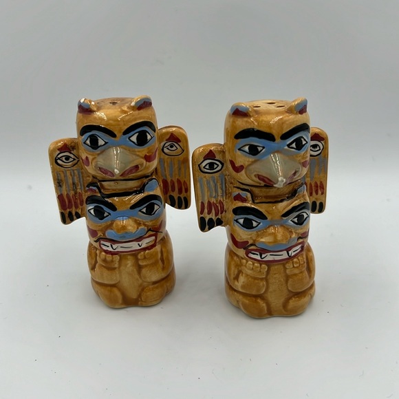 Dining | Vintage Ceramic Totem Pole Salt And Pepper Shakers Alaska Tiki ...
